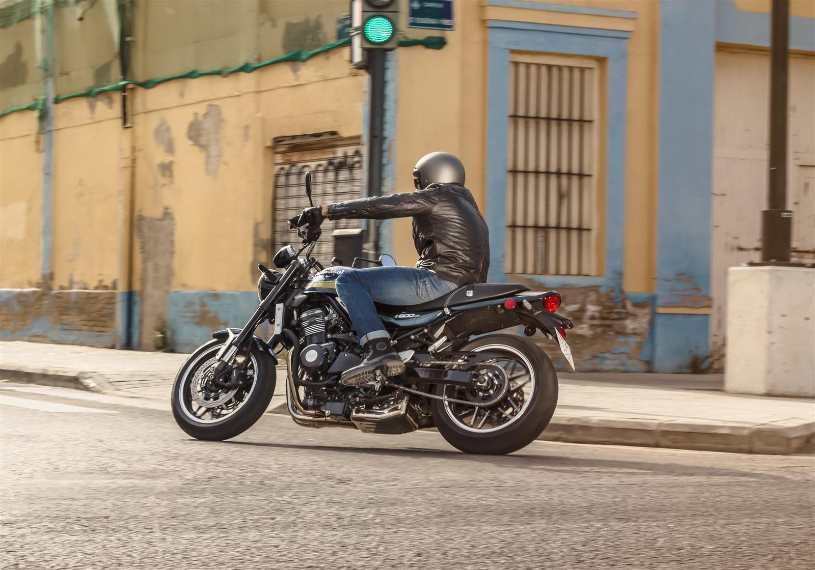 2024 Kawasaki Z900 RS | Edinburgh Kawasaki